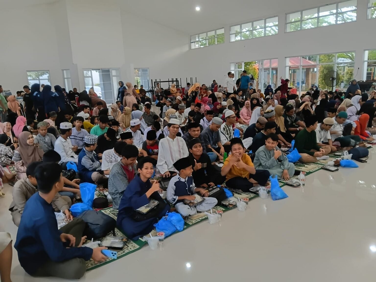 SLB Negeri 1 Makassar Gelar Buka Pyasa Bersama , Ajak Siswa Dan Orang ...
